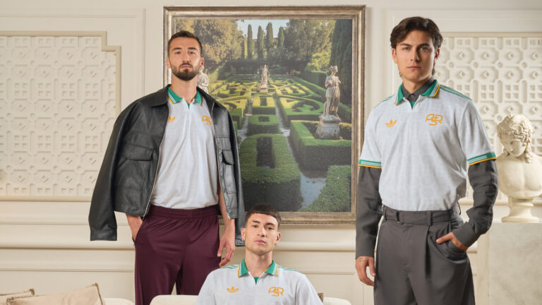 TuttoASRoma.it | Maglie 2025/2026 | AS ROMA Presenta la terza maglia ...